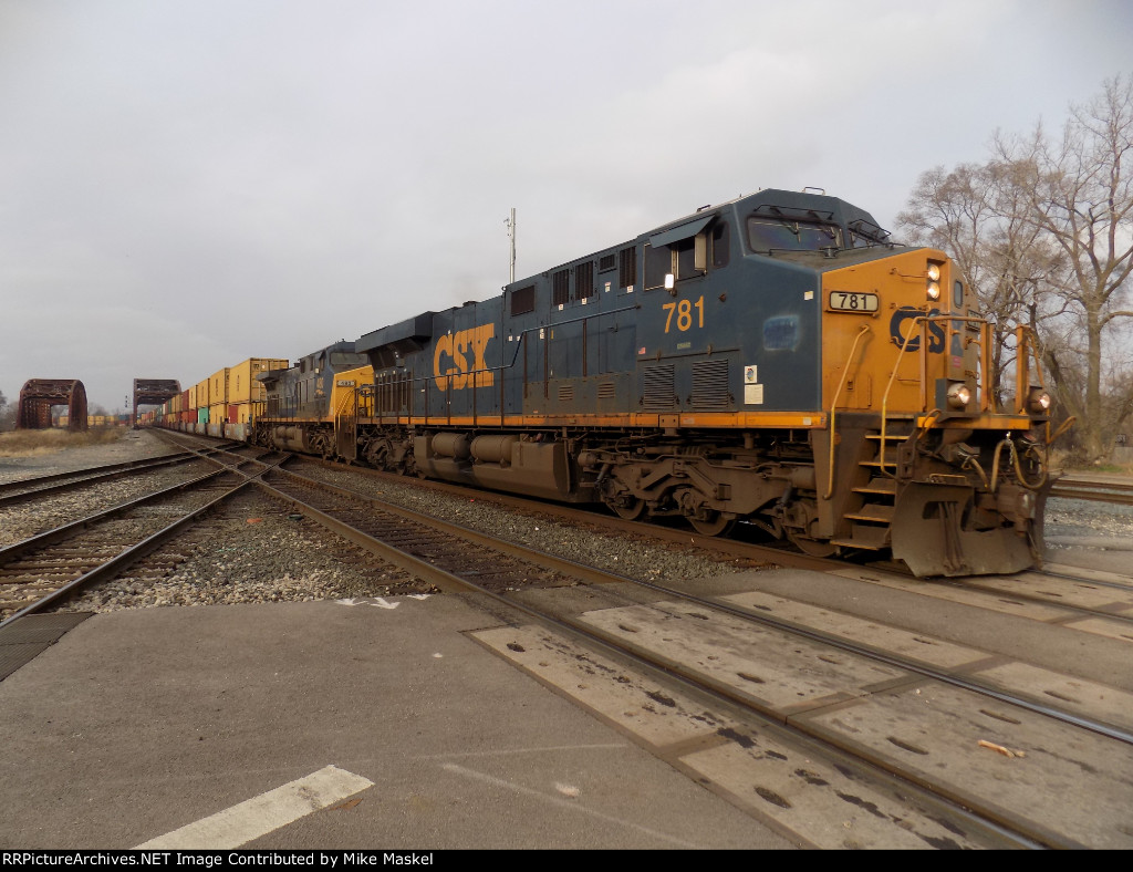 CSX 781